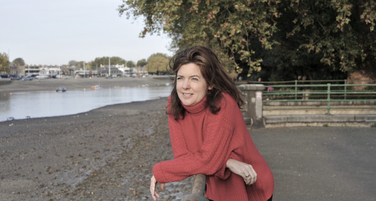 CLARE POOLEY, CON LA VERDAD POR DELANTE ⋆ MaMagazine